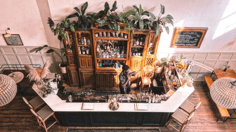 First Thursdays Capetown: top bars and restaurants to go after art ...