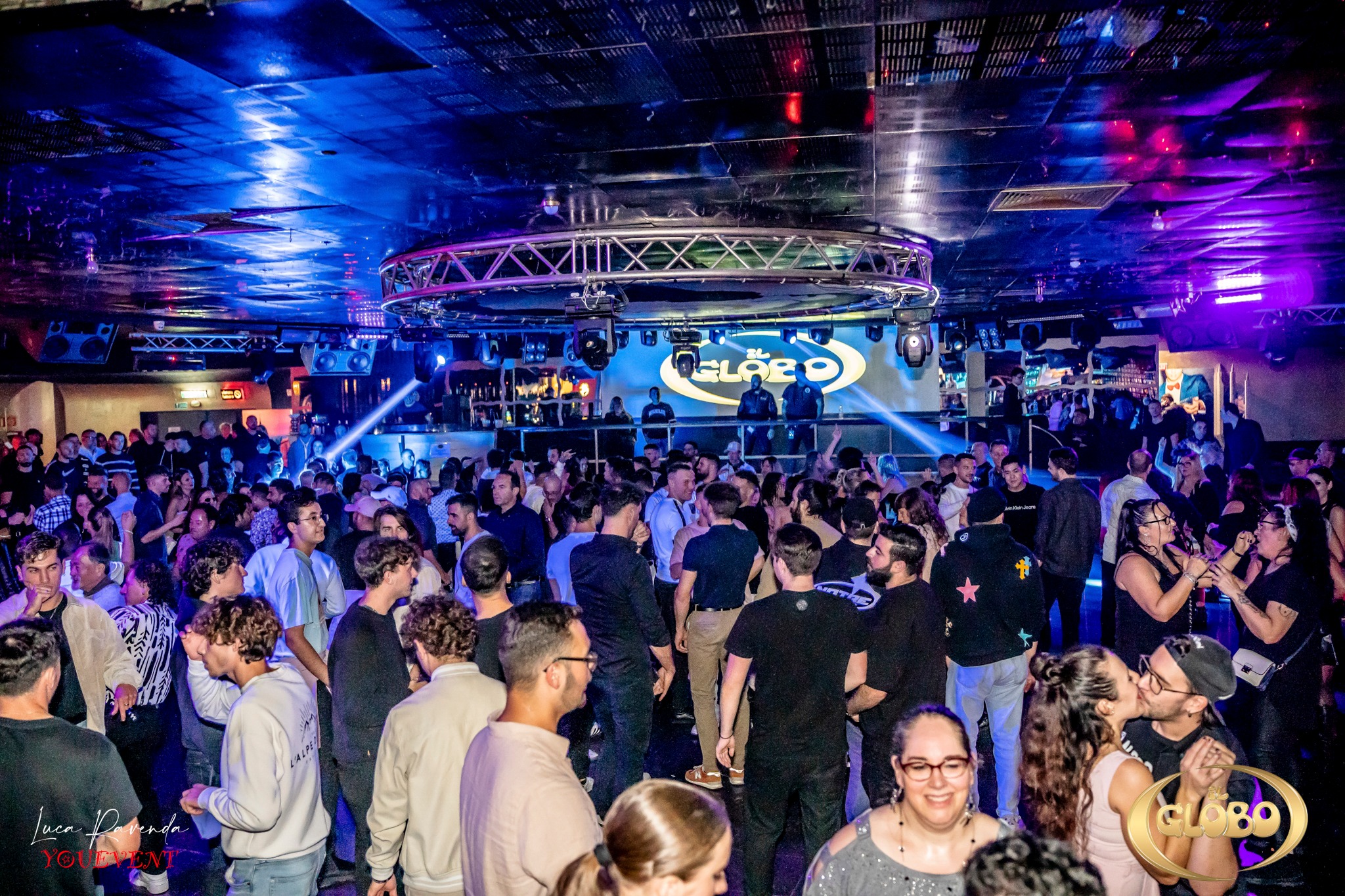 Maxi Discoteca il Globo Club Vercelli | Events | Tickets & Guest Lists ...